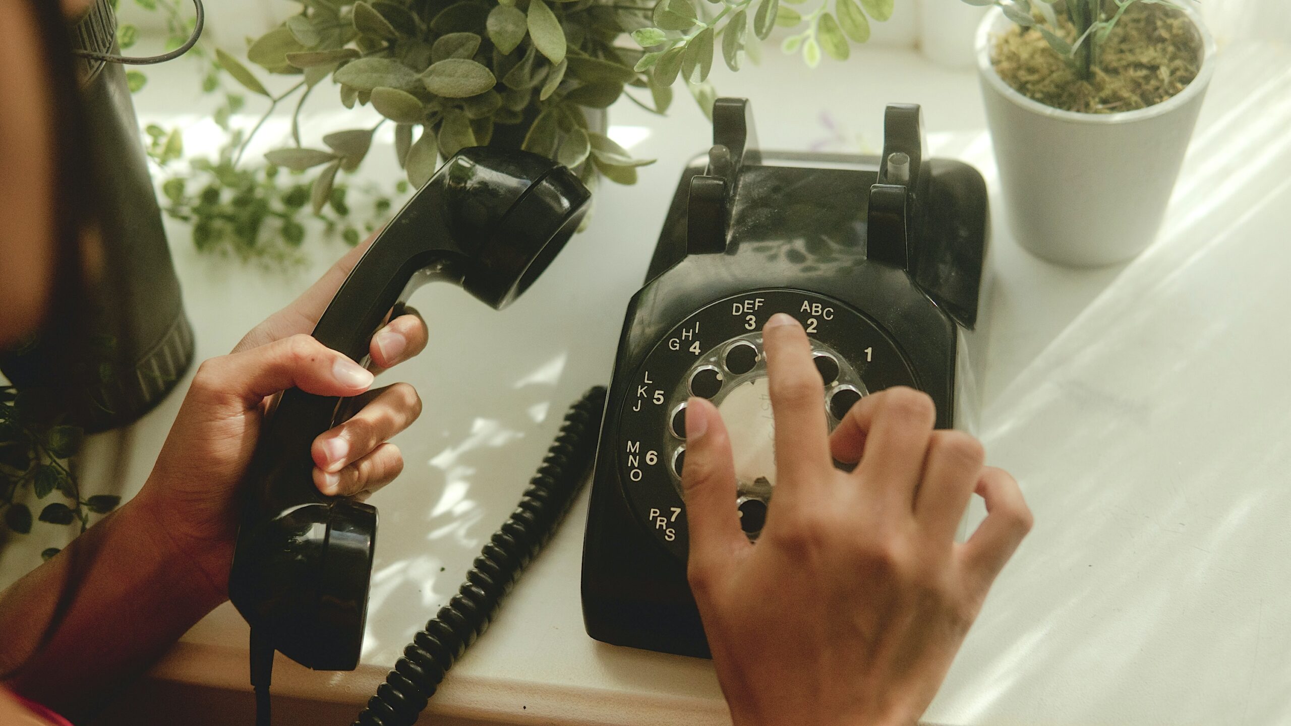 Do You Need a Landline To Fax? It Depends. Here's How.